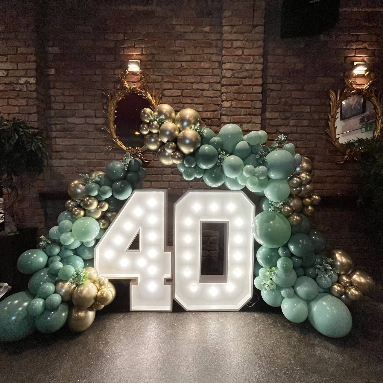Balloon decor Cork - Custom balloon setups & Delivery